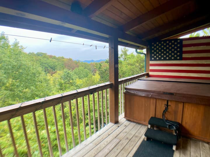 Mountaintop Cabin W/lake & Pool Access - Sevierville, TN