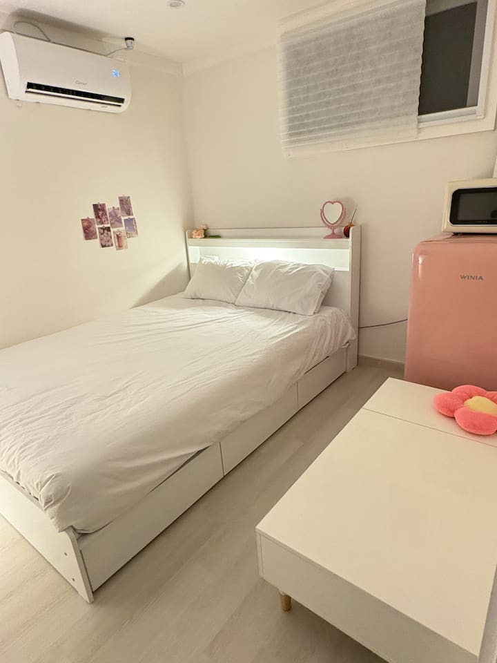 장박추천|전용욕실|공항버스지하철 5분|명동·동대문·성수·홍대20~35분|무료 건조기생수라면 - Seoul