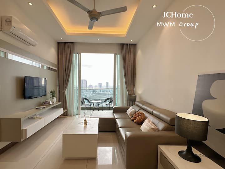 30%off Weekly Stay Lcouple Day Jacuzzi By Jchome - Johor Bahru