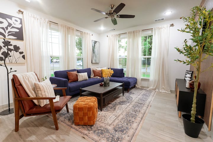 Cozy 3br. Entertainment District. Walk To Stadium. - Arlington