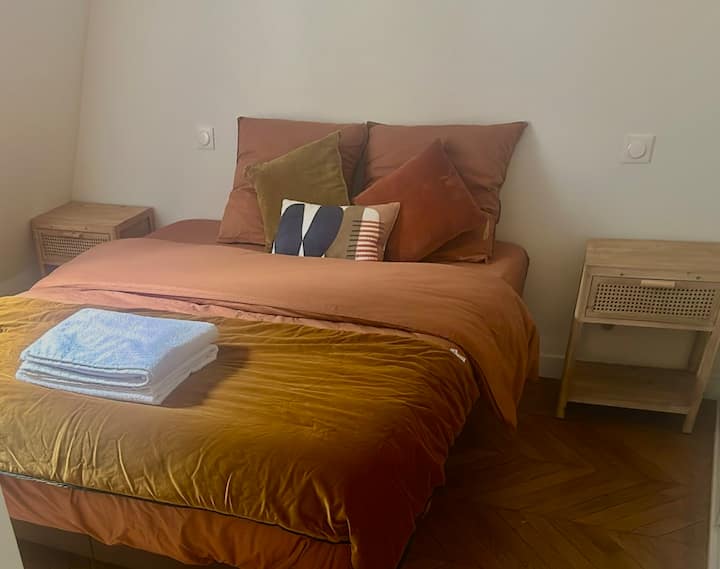 Joli Appartement Rénové Au Coeur Des Batignolles - Paris