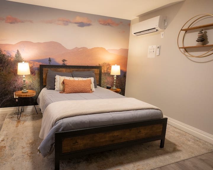 New Riverfront Suite W/ Living Rm/kitchenette/fire - Jackson, NH