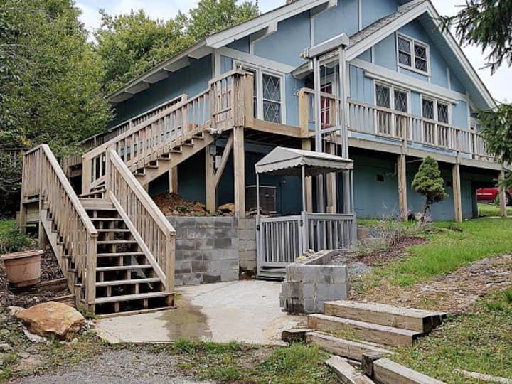 Sw-46  Blue Heaven Chalet Walkway To Ski Slopes - Beech Mountain, NC