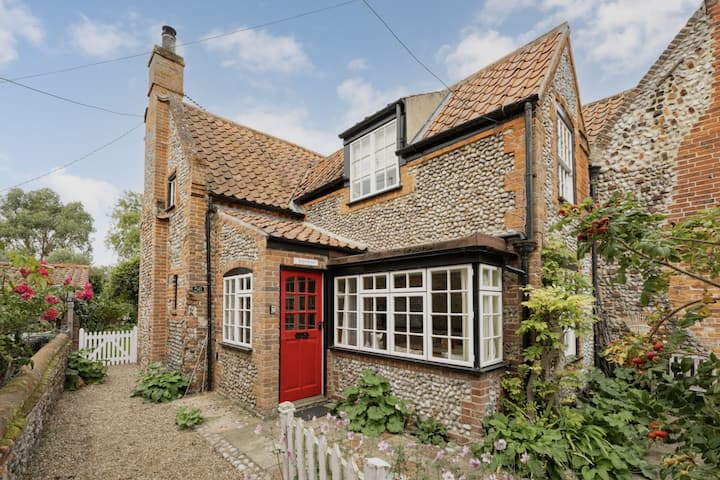 Sugar Plum Cottage, Blakeney - Blakeney