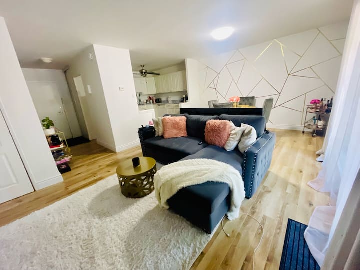 Cozy 2 Bed+free Parking - Mississauga