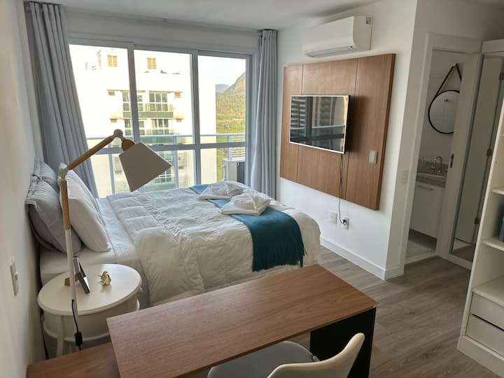 Flat 18º Andar Condomínio Clube Ao Lado Riocentro - Recreio