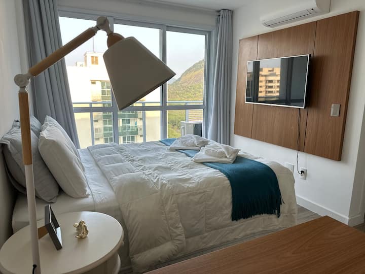 Flat 18º Andar Condomínio Clube Ao Lado Riocentro - Rio de Janeiro