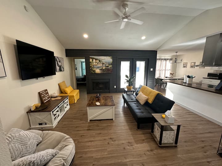 Luxury Ln: Stock Show 7 Mi-near Asu&base-pet Haven - San Angelo, TX