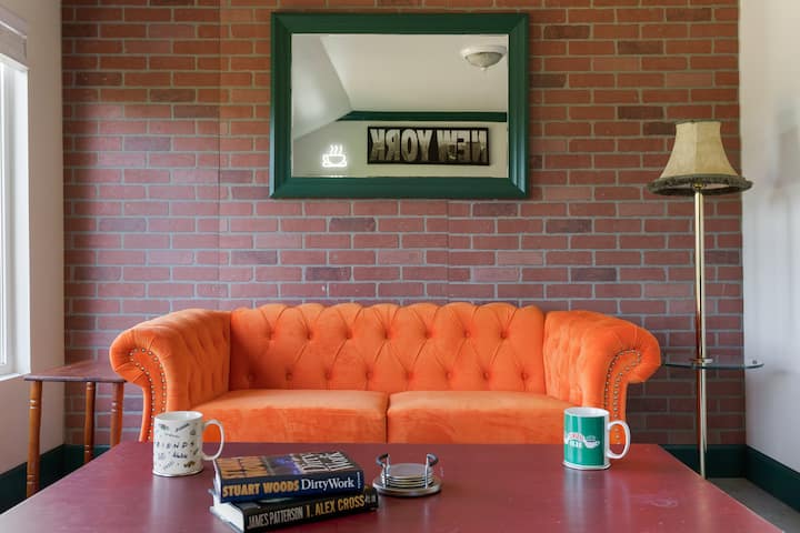 Friends Themed Apt W/ Lake View | Lacey, Wa! - Sunwood Lake, WA