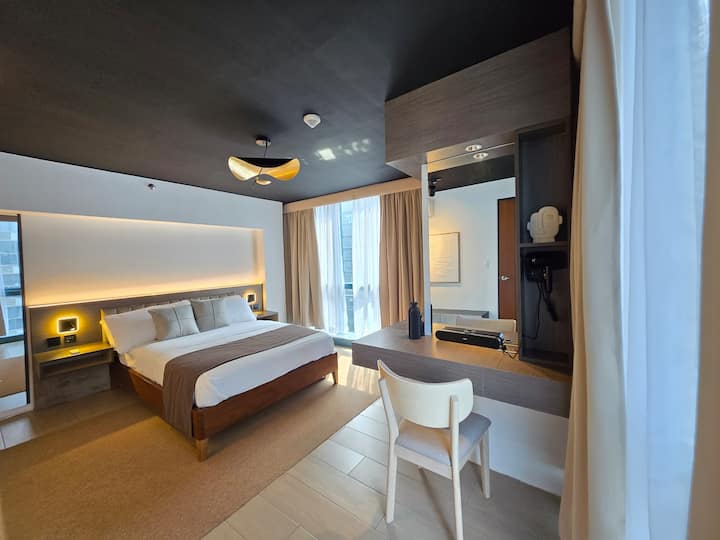 Luxestaysglam Loftbed Netflx Disney+ Pool 500mbps - Taguig