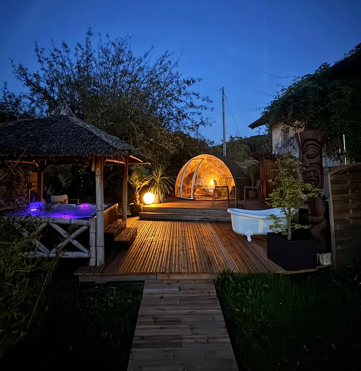 Dôme Avec Jacuzzi
Et Salon - Canton de Vaud