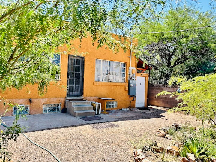 Historic Tucson Studio Basement - Tucson, AZ