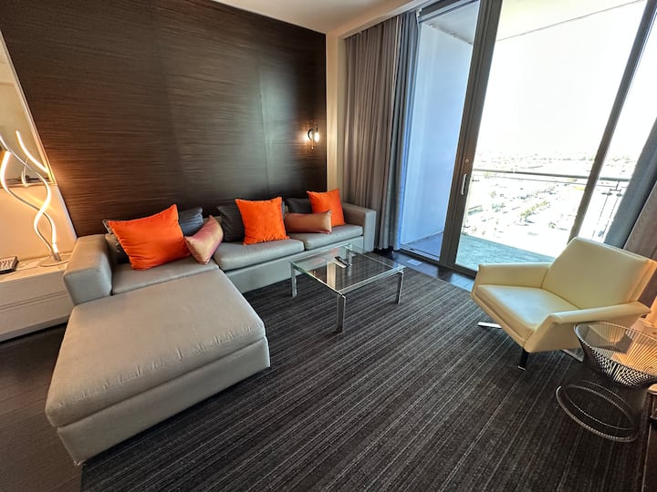 20303 Condo, Balcony With Mnt View. Free Parking - Las Vegas