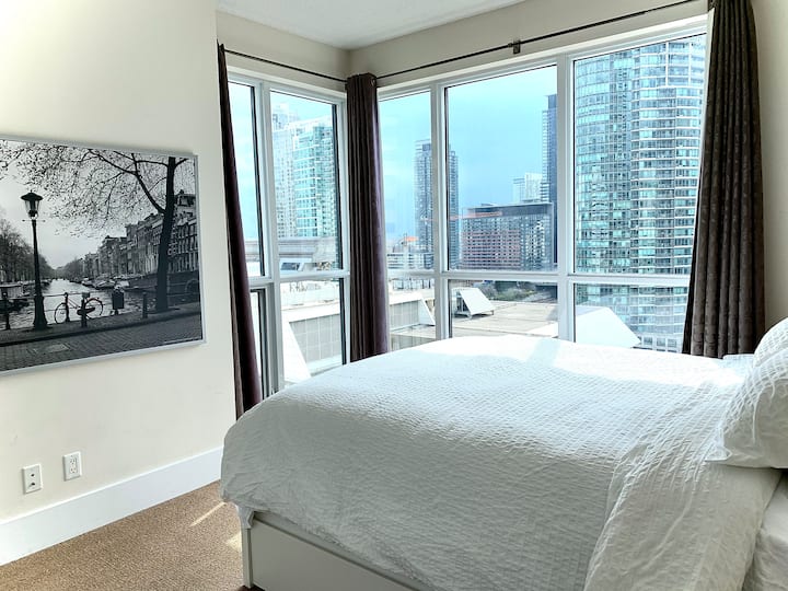 Downtown Condo, Cn Tower Views - Toronto