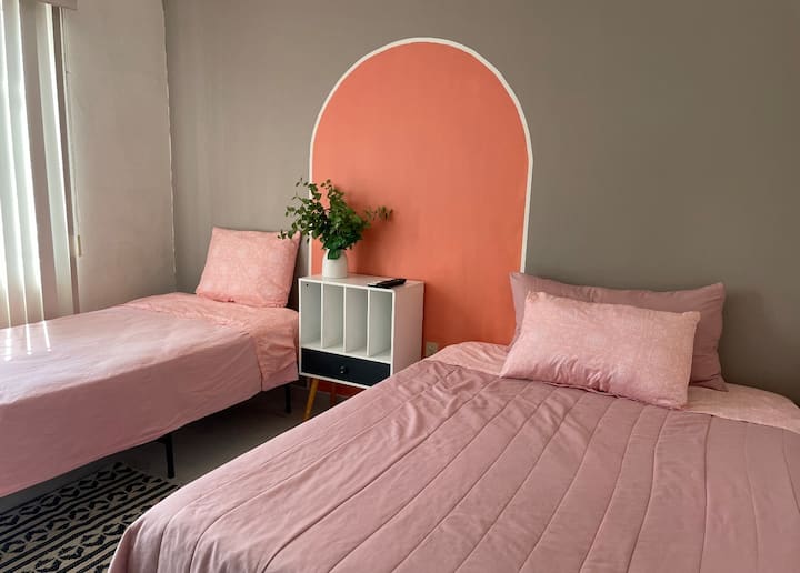 Habitación Amplia Con Baño, Cerca Del Consulado! - Tijuana