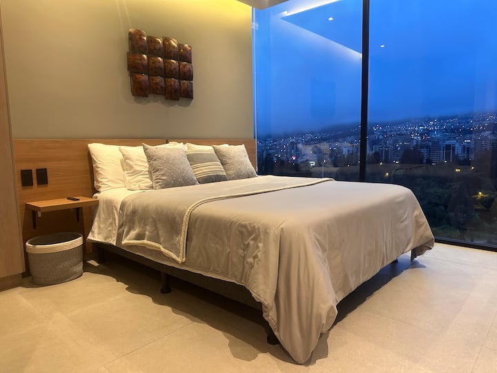Piso 16  La Mejor Vista De Quito - Quito