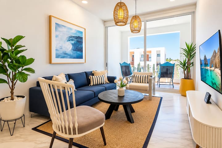 Walk To Marina & Downtown | 2br Cabo Condo + Pool - Cabo San Lucas