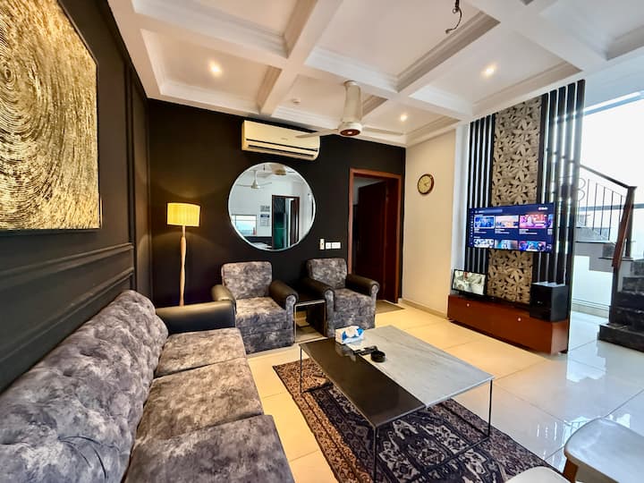 | Sab Bnb-3 | 3br | Cozy & Secure | Dha | Lhr | - Lahore