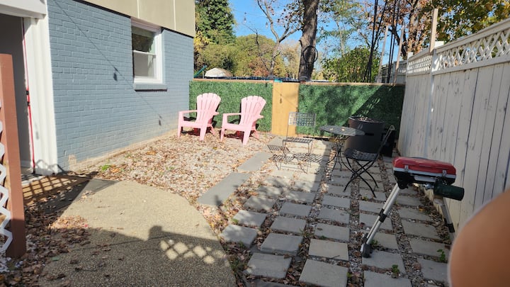 Private Basement W/ Kitchen, & Patio. Pet-friendly - Woodbridge, VA