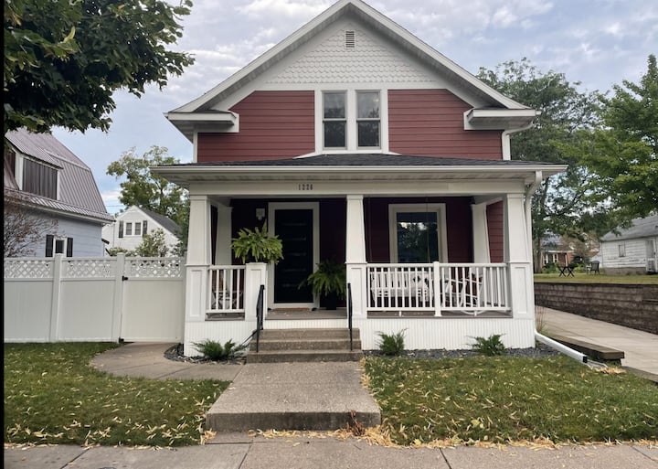 Charming Southside Home - La Crosse, WI