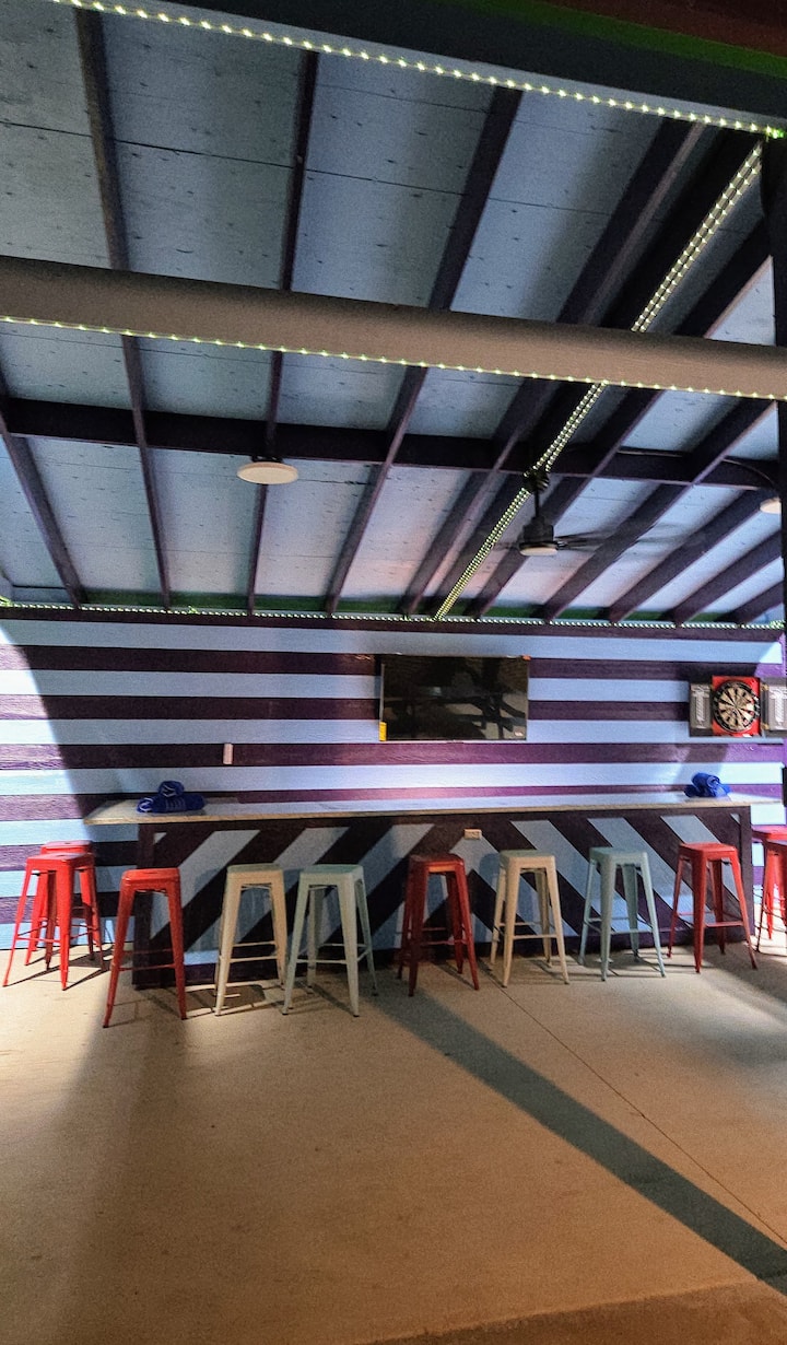 Pool Spa Walk 2 Att Stadium Every Day Is A Holiday - Arlington, TX