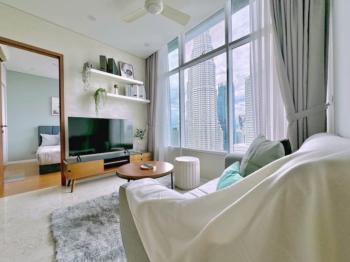 Twin Tower Views | Klcc Wonder 2br Apt Suite - Kuala Lumpur