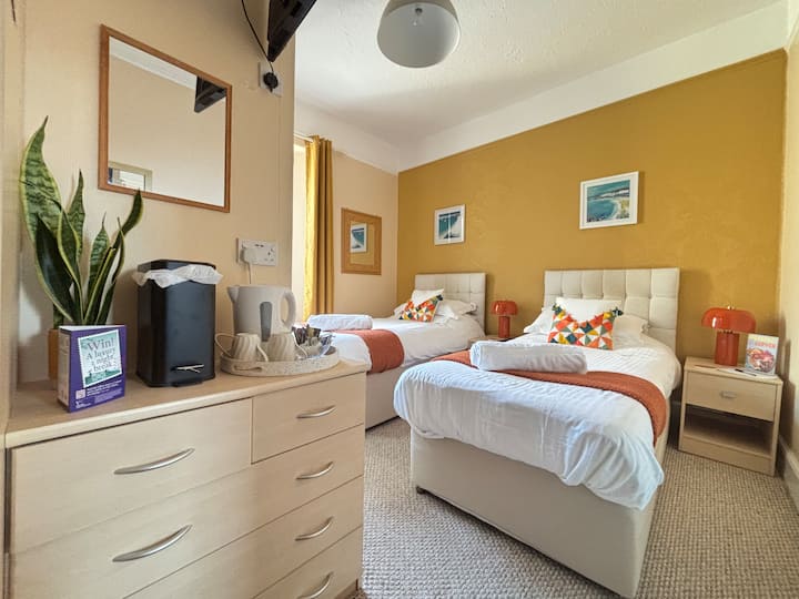 Twin Room - Totnes