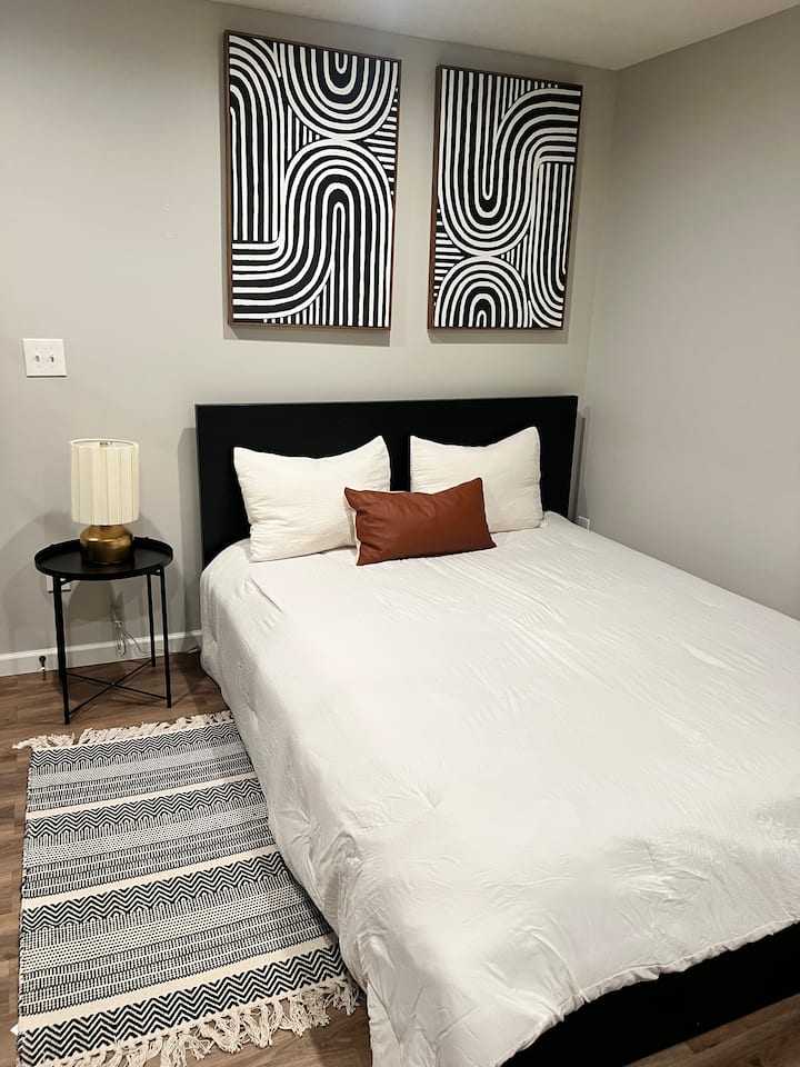Clean, Cozy & Comfortable Suite Near Downtown Mpls - Minnesota