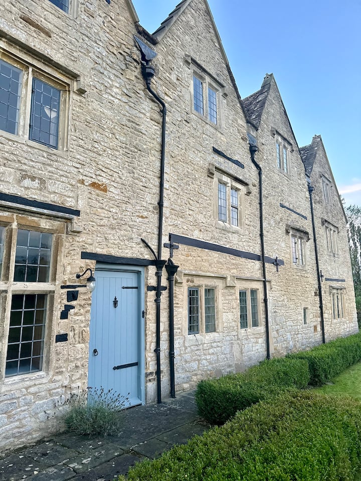 Cotswold Rooms - Luxury Room - Forest of Dean