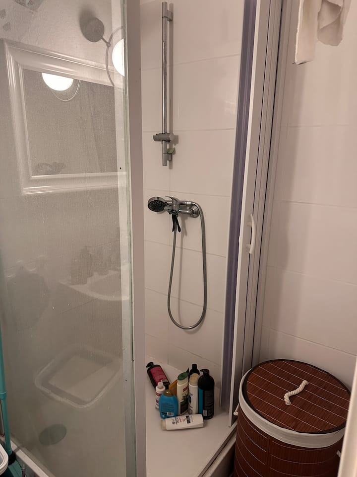 Schöne 2-zimmer Wohnung - Magdeburg