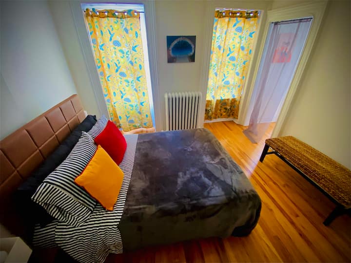 Old-world Charm Pad 15’ To Times Square - Hoboken, NJ