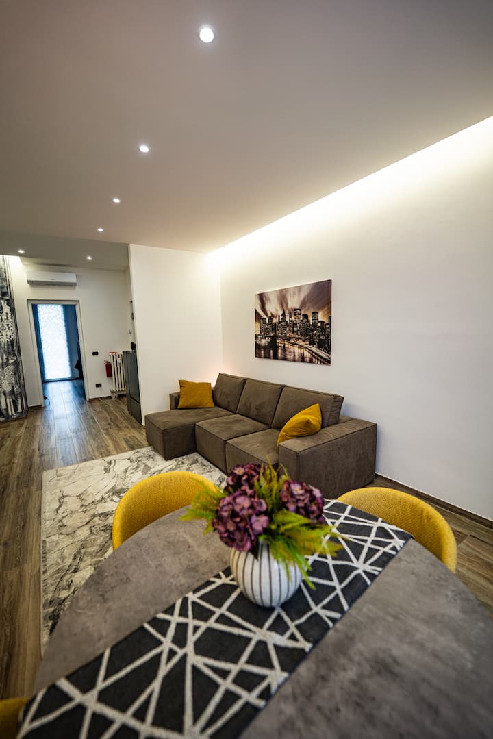 La Chiave - Vivi Mantova,  Sentiti A Casa - Mantua