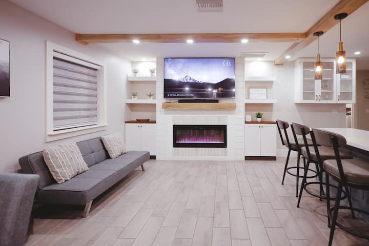 Modern House Vacation Rental, 5 Bed/10 People Stay - メサ, AZ