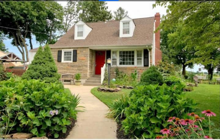 Beautiful Cape Cod In Allentown, Nj - Allentown, NJ