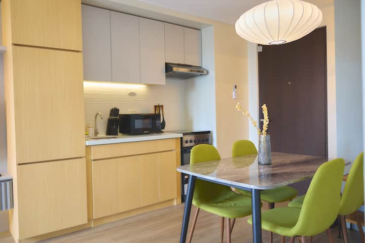 1623-1624 Large Suite For Work/cation With Parking - Cebu City