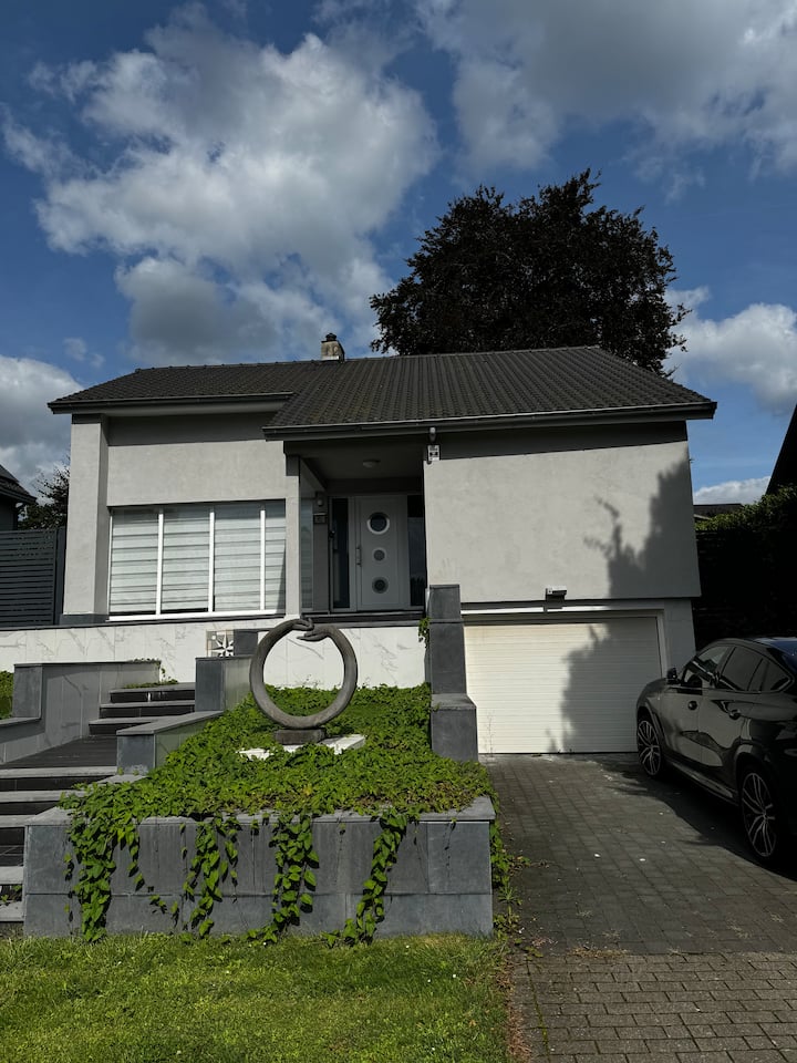 Villa Bruxelles
3 Chambres,3 Lits King Size - Dilbeek