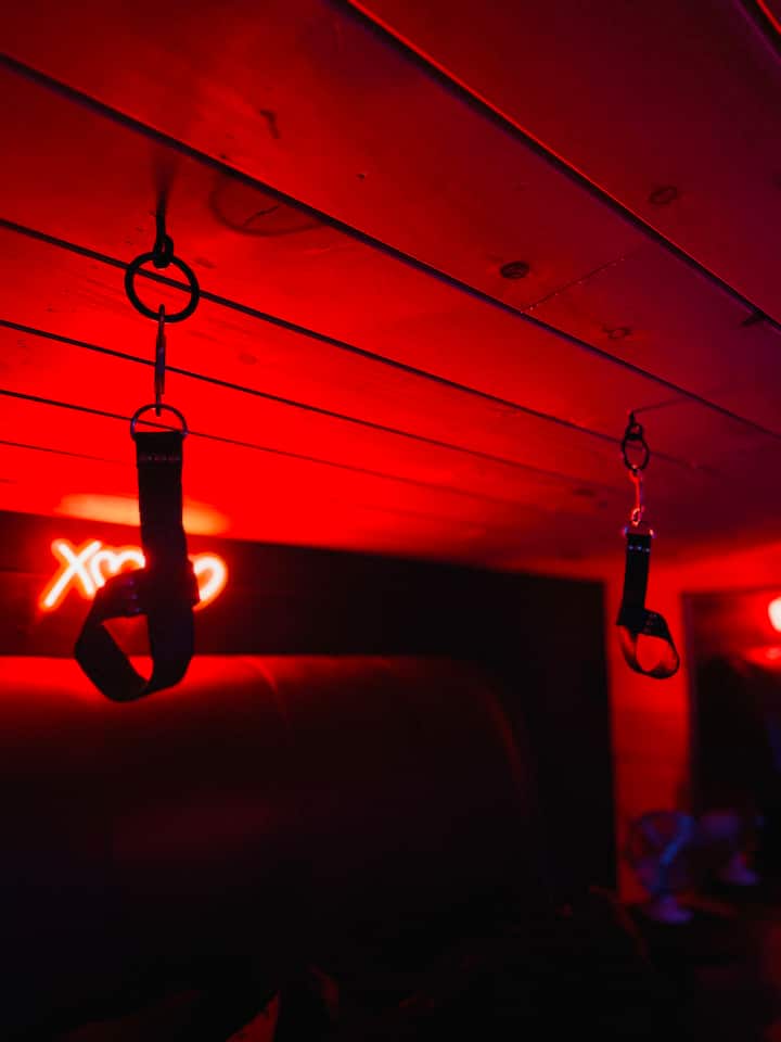 Lux Secret House & Adult Play Room - Kentucky