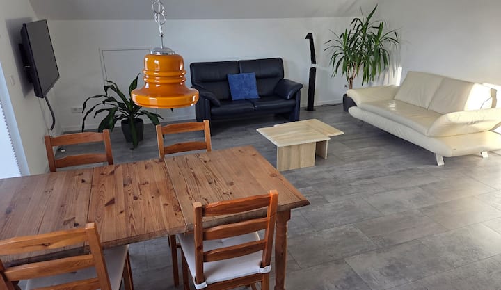 Dachgeschoss-wohnung Mit Balkon - Radevormwald