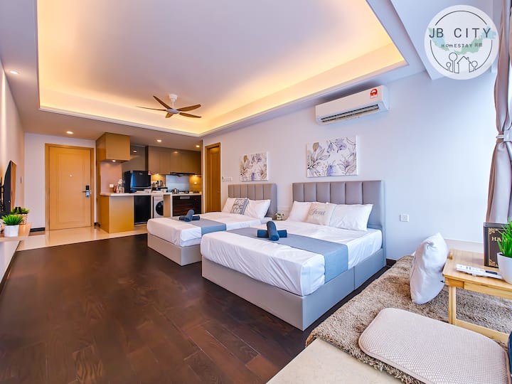 R&f Princess Cove Studio By Rr Jbcity - Woodlands