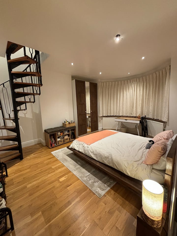 2 Private Rooms In Romford - Brentwood