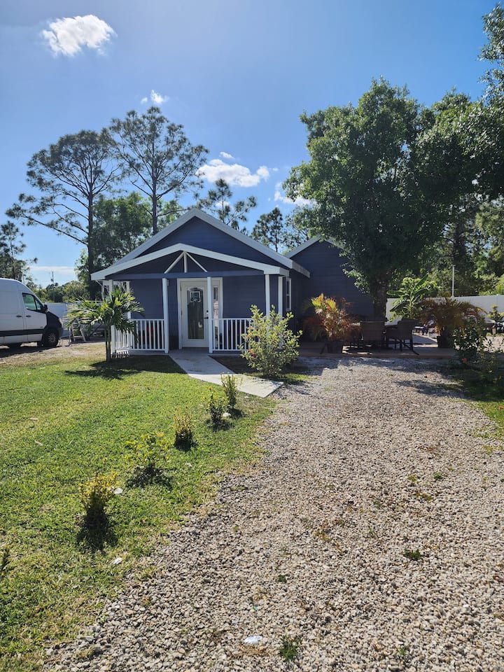 Peaceful And Cozy Tiny House In Lehigh Acres - Lehigh Acres, FL