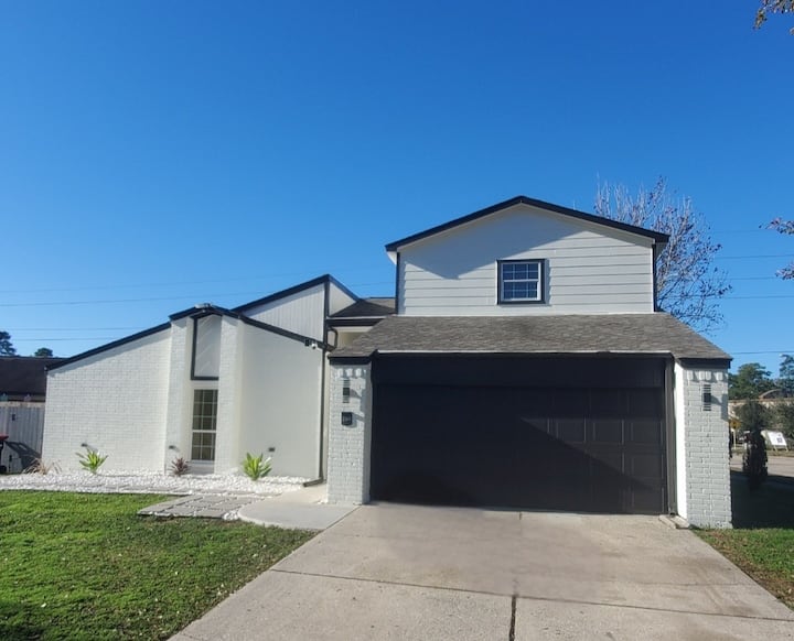 Cozy, Unique & Private Apartment In Prime Location - Spring, TX