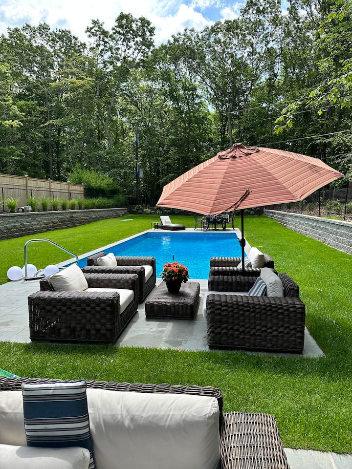 East Hampton Oasis
3 Night Minimum
Usopen 5 Nights - East Hampton, NY