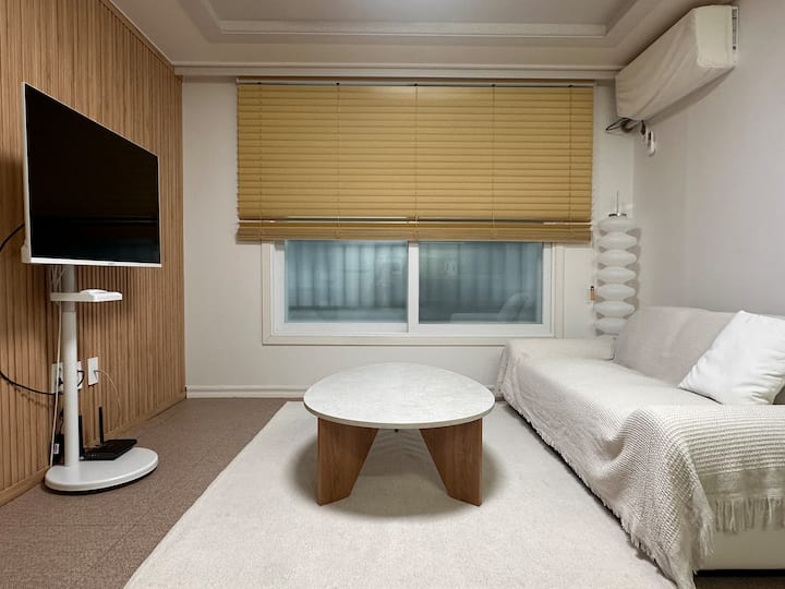 중구청역1분•성심당5분•대전성모병원1분•대흥동•빵지순례•도보이동•ott서비스•취사가능 - Daejeon