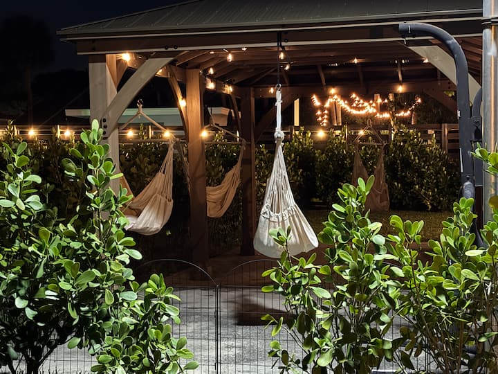 Tropical Guest Retreat • Pool & Private Patio - Davie, FL