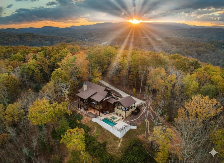 Spectacular Views | Pool | Firepit | Gameroom - United States