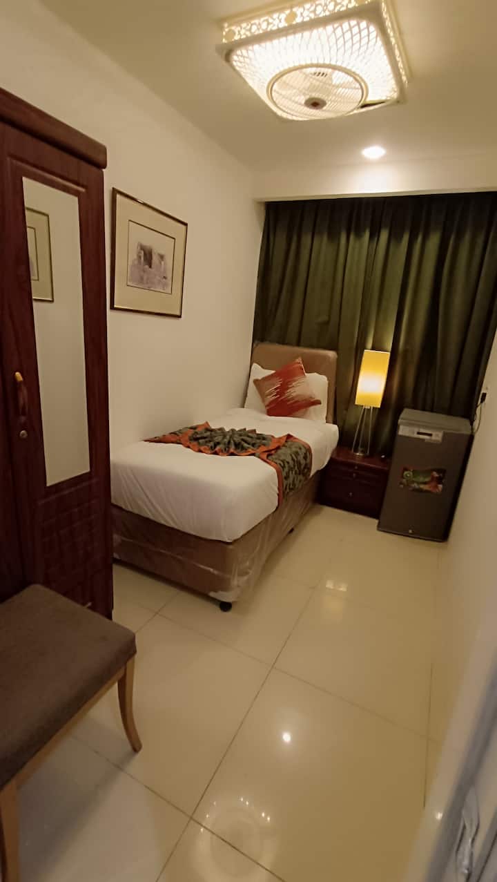 غرفة مزهلة مريحه للرجال - Sharjah