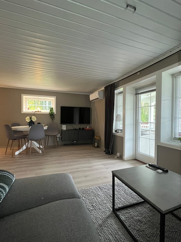 Lite,sjarmerende Hus Med To Soverom. - Jevnaker