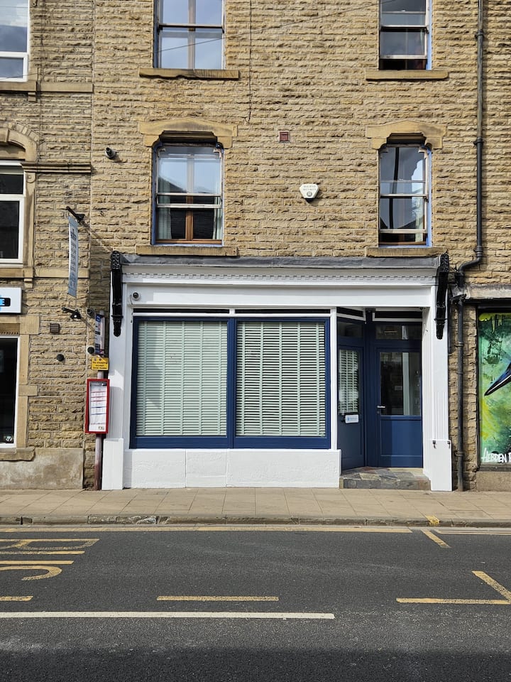 The Hebden Rooms (Pink Room) - Hebden Bridge