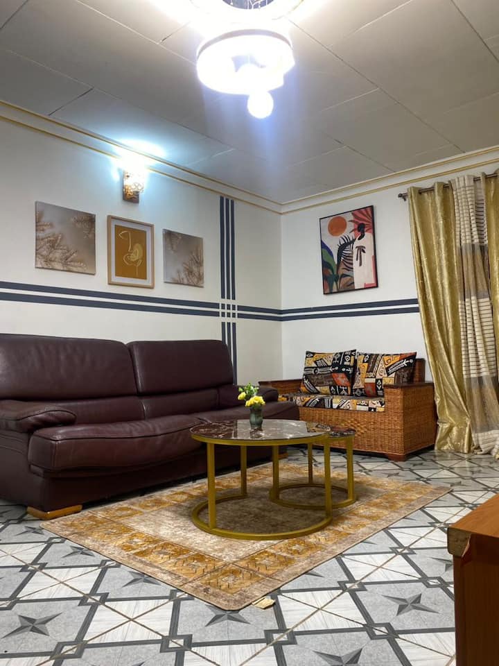 Studio Meublé Chic, Pharmacie Bleue Ngousso. Ydé - Yaundé